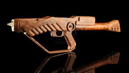 STAR TREK: ENTERPRISE (2001-2005) - Suliban Rifle - Current price: £700